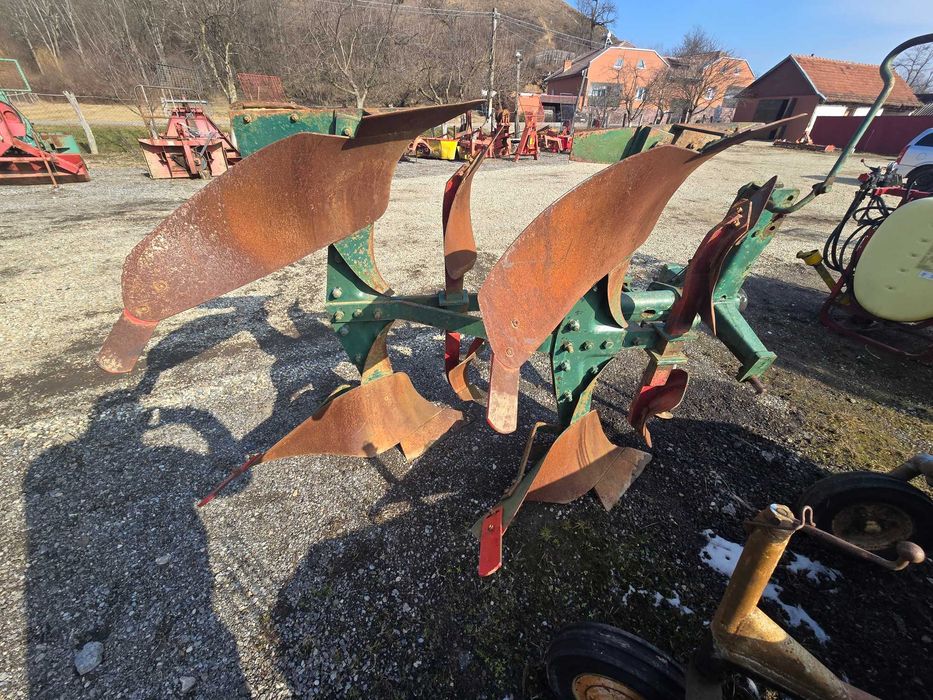 Plug in tiranti la tractor REVERSIBIL mecanic fara cilindru 2 brazde ...