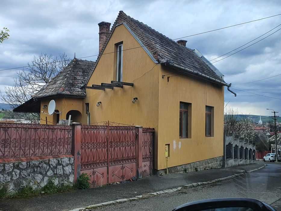 Vand casa zona centru Turda Turda • OLX.ro