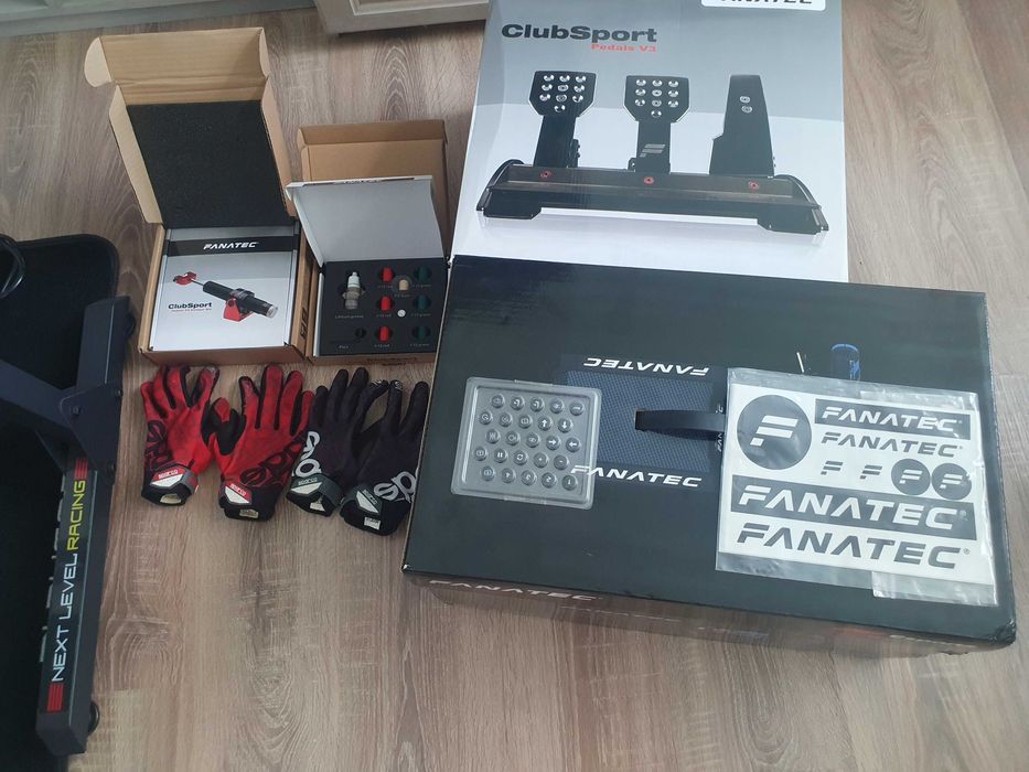 Racing Simulator - PlaySeat Intelligence - FANATEC DD1 Podium F1 гр ...