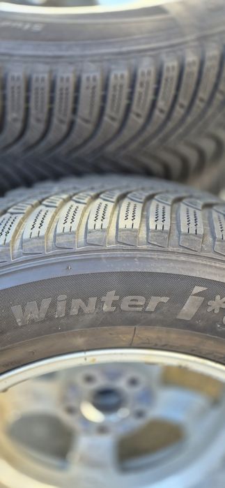 Set Jante Aliaj pe 16 anvelope iarna Vw Tiguan Campulung • OLX.ro