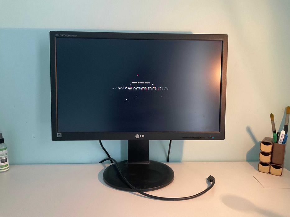 LG Monitor IPS231, 23" FHD, Като нов с. Труд • OLX.bg