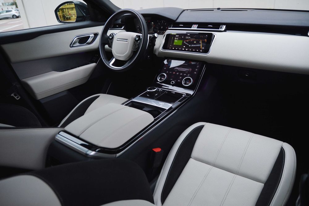 Range Rover Velar / R-Dynamic / Panoramic / Meridian /Navi 4K Pitesti ...