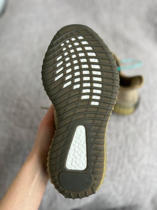 Yeezy Boost 350 V2 Israfil Cluj-Napoca • OLX.ro