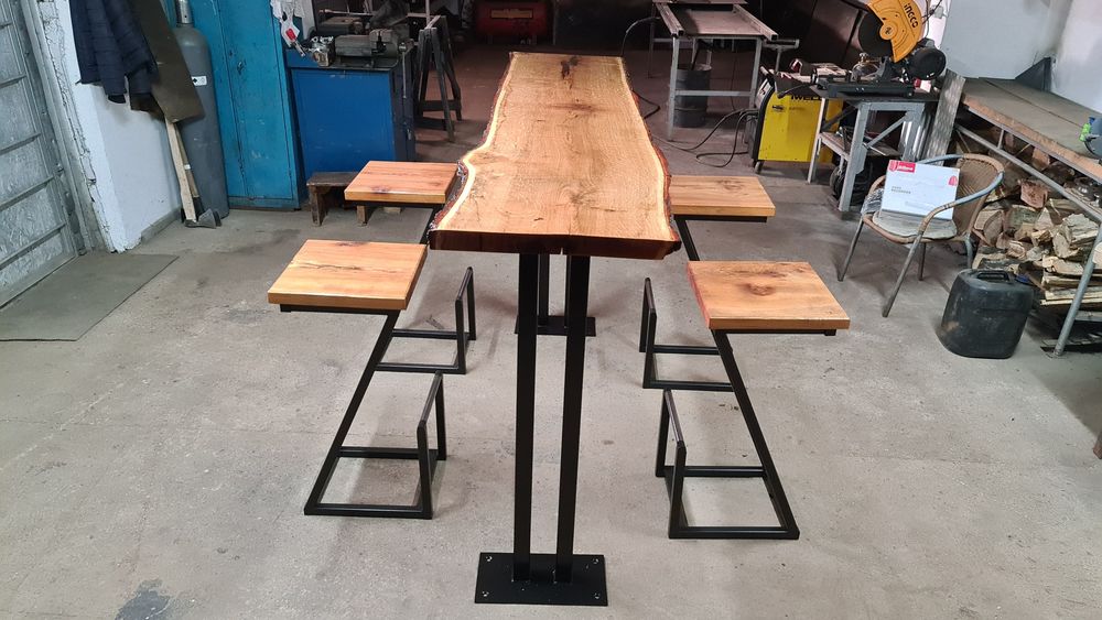 Tejghea stejar cadru metalic cu scaune Piatra Neamt • OLX.ro