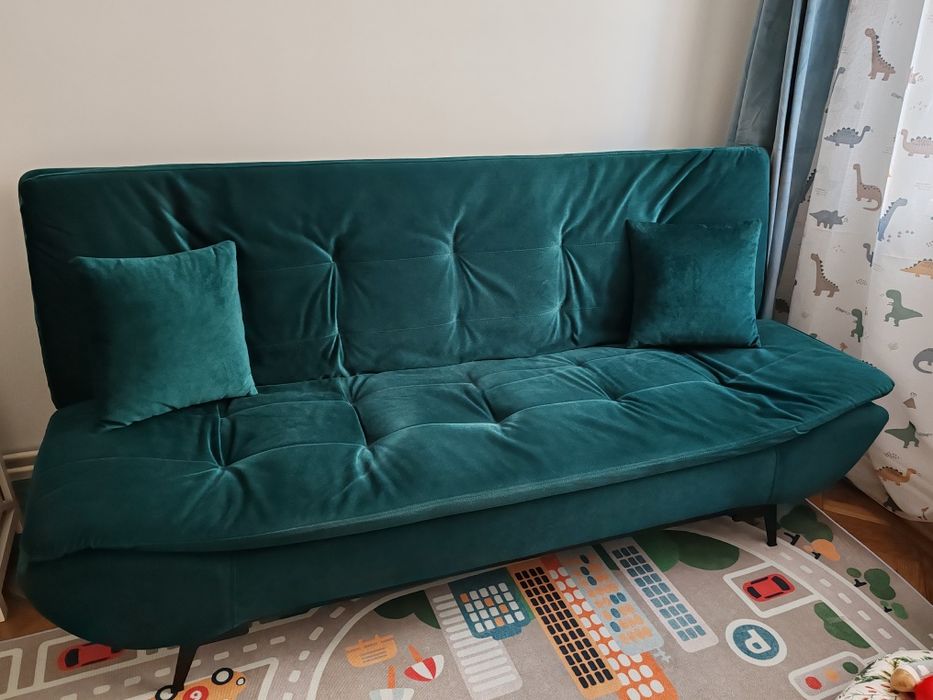 Canapea extensibila 3 locuri catifea verde Drumul Carului • OLX.ro