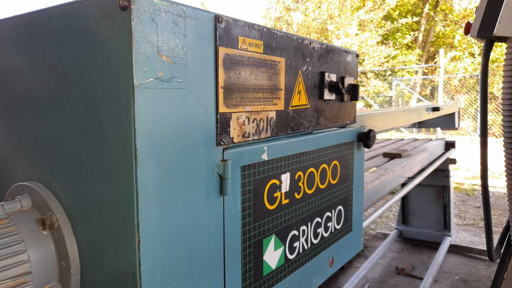 Masina de slefuit cu banda, masina de slefuit cu banda si masa GL 3000 Hunedoara • OLX.ro