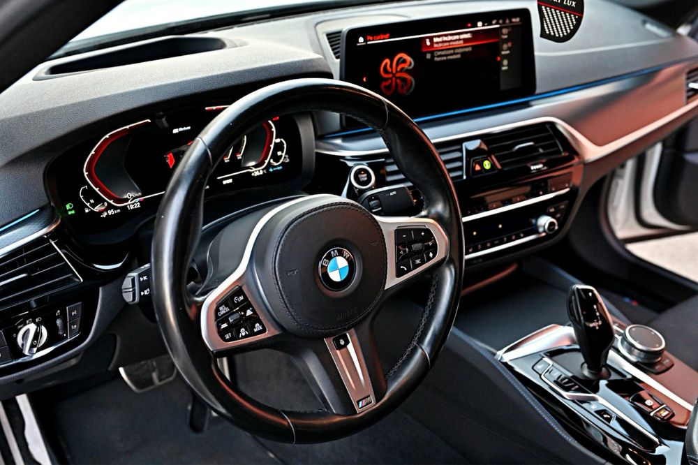 Bmw 545 E 2021 400cp Facelift xdrive M plug in hybrid/Hud/Distronic ...