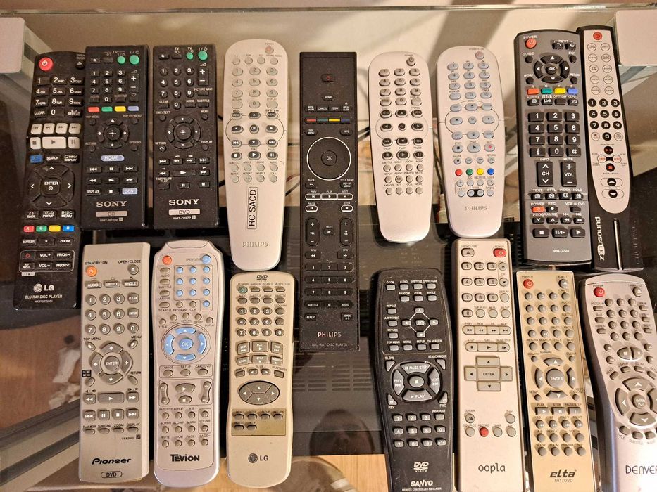 Telecomenzi audio video Bistrita • OLX.ro