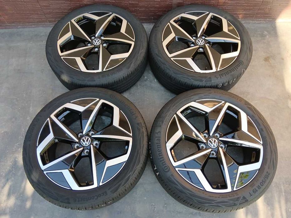 Roti/Vara Originale=Vw ID3=215/50/R19=Continental=2022 Bacau • OLX.ro