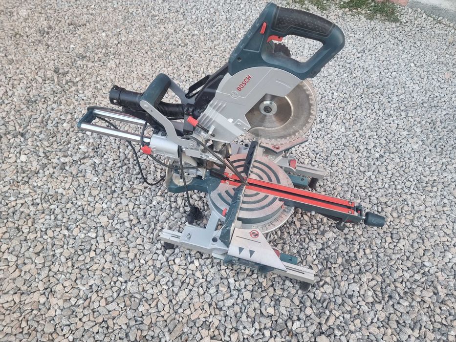 Bosch GCM 8 SJL, 1600 W, 216 - Настолна отрезна машина/циркуляр гр ...