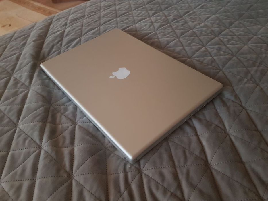 Macbook Pro 17 inch Braila • OLX.ro