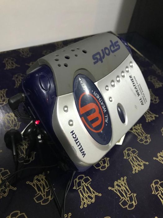 Walkman, radio / casetofon cu căști Popesti-Leordeni • OLX.ro