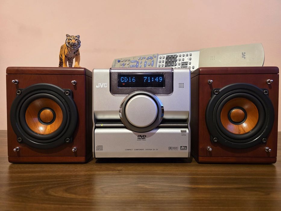 Jvc EX-D1 DVD A/V premium system. O minune galactică a celor de la Jvc ...