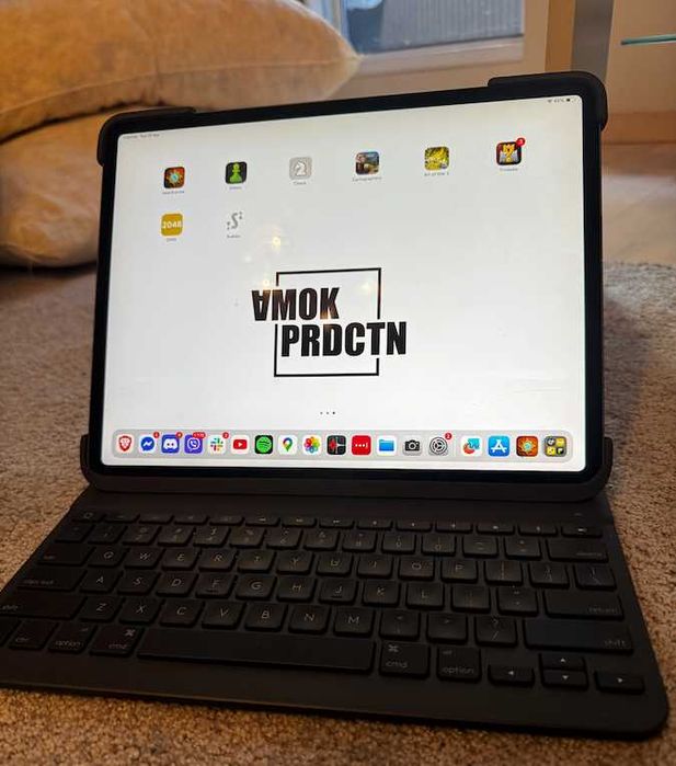 IPad 12.9 (4th Gen) Pro 512GB Black + Клавиетура гр. София Център • OLX.bg