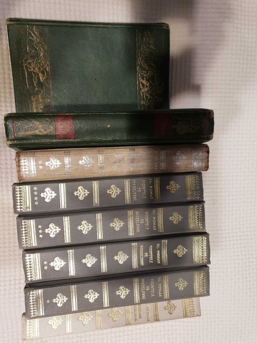 Vand carti de Alexandre Dumas, Cei trei muschetari Arad • OLX.ro