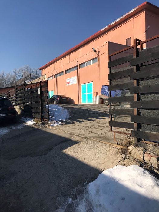 Hala in zona centrala vanzare /inchiriere Petrila • OLX.ro