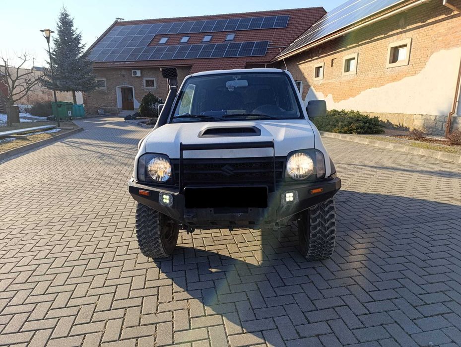 Suzuki Jimny 1.3i Euro5 4X4 Targu Secuiesc • OLX.ro