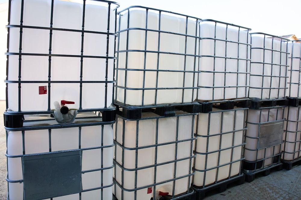 Bidoane 1000 L/ IBC / Factura /Recipiente/ Livrare/ Stoc 500 buc Ludus ...