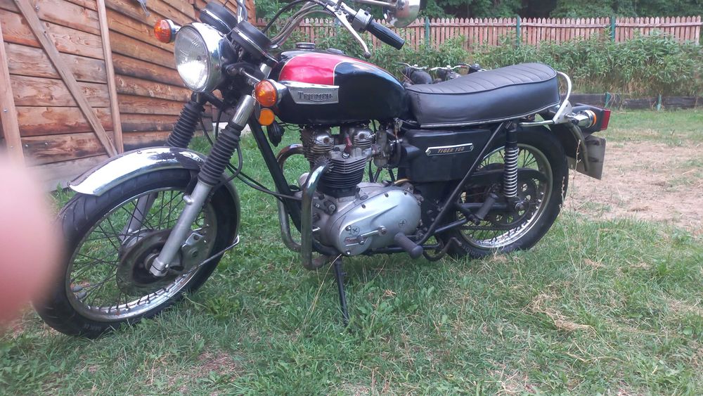 1976 Triumph tiger T 140 Pitesti • OLX.ro
