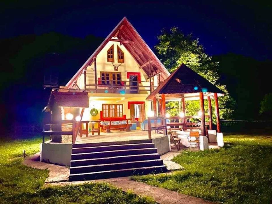 Cabana de Vanzare Negulesti Piatra Neamt • OLX.ro