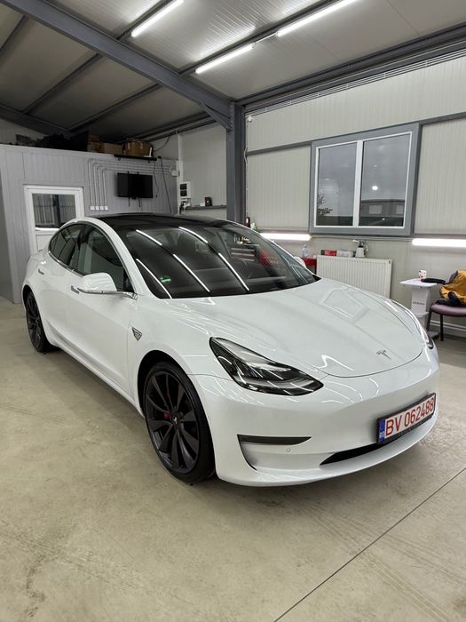 Tesla Model 3 Performance Brasov • OLX.ro