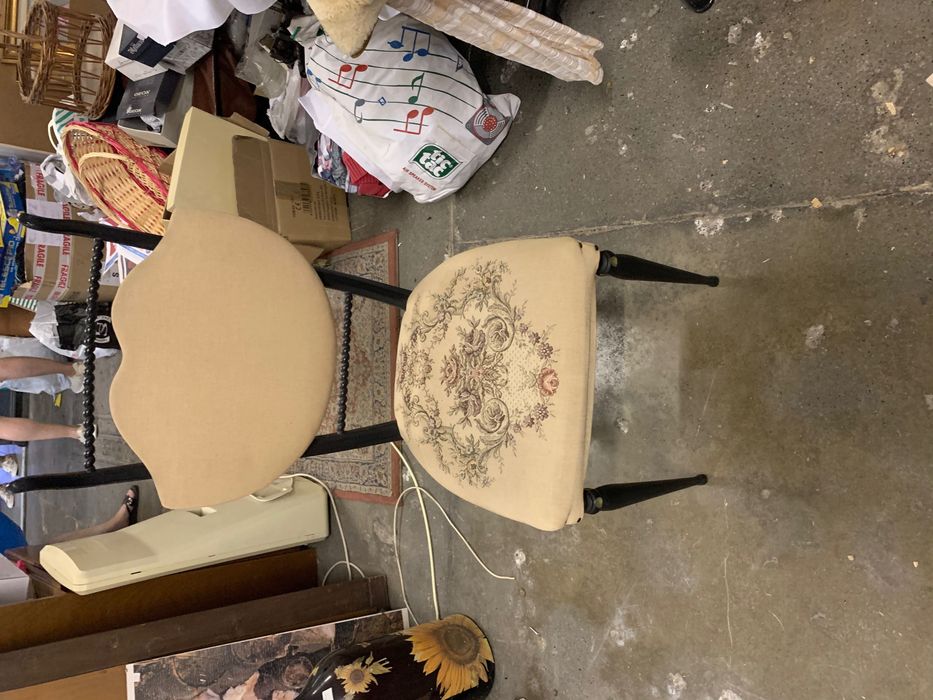 Scaune vechi vintage Nasaud • OLX.ro