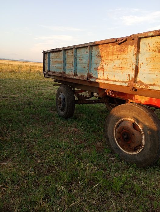 Vând remorca tractor 7 tone Aricestii Rahtivani • OLX.ro