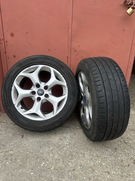 Jante aliaj + anvelope Ford Focus 205 55 R 16 Titu • OLX.ro