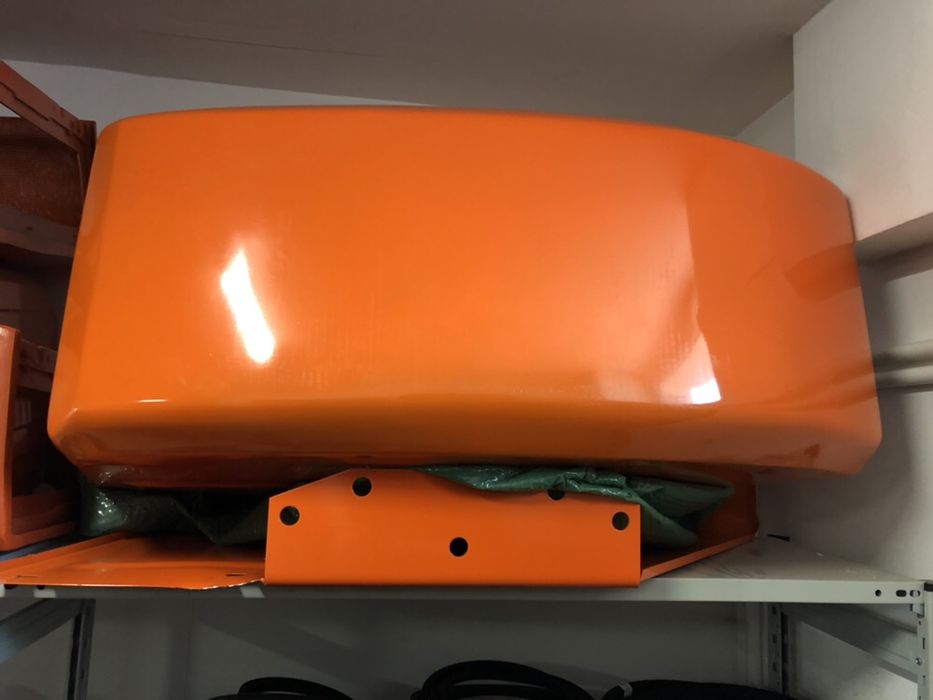 Aripi tractor capota tractor utb 445-550-640 Saliste • OLX.ro