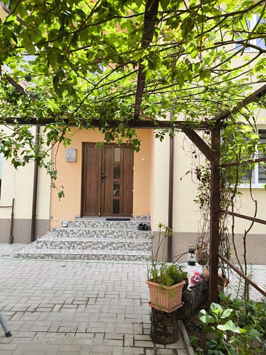 Vand urgent casa Craiova • OLX.ro