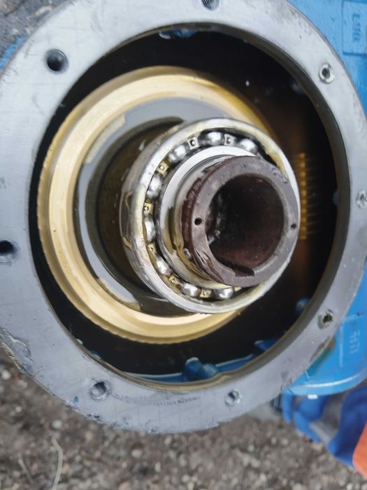 Reductor de turație cu raport de 80 la 1 troliu Izvorani • OLX.ro