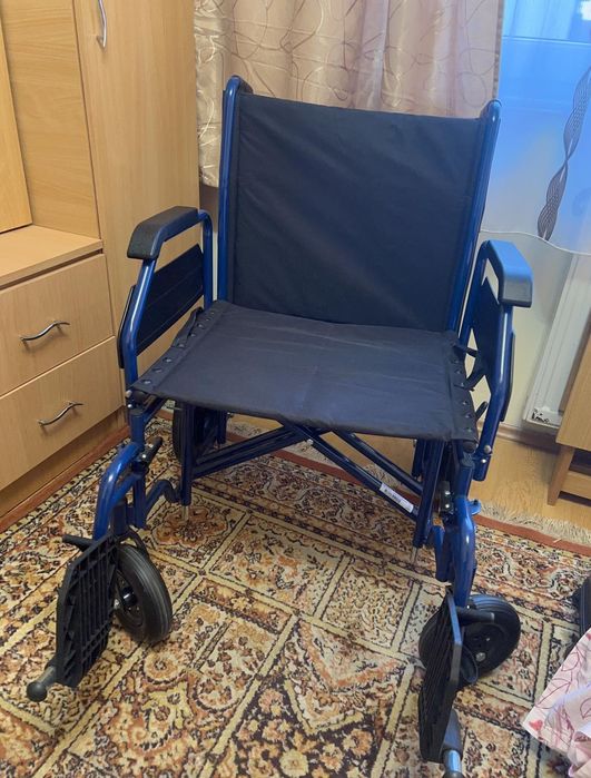 Scaun cu rotile pliabil Sibiu • OLX.ro