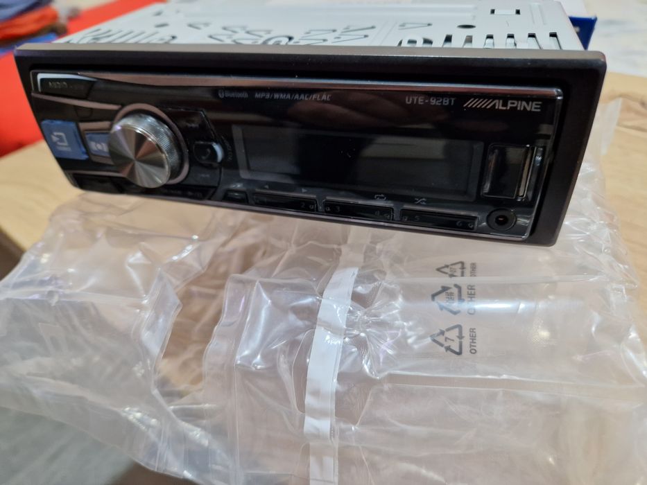 Alpine UTE-92bt ЧИСТО НОВ. гр. Русе Товарна гара • OLX.bg