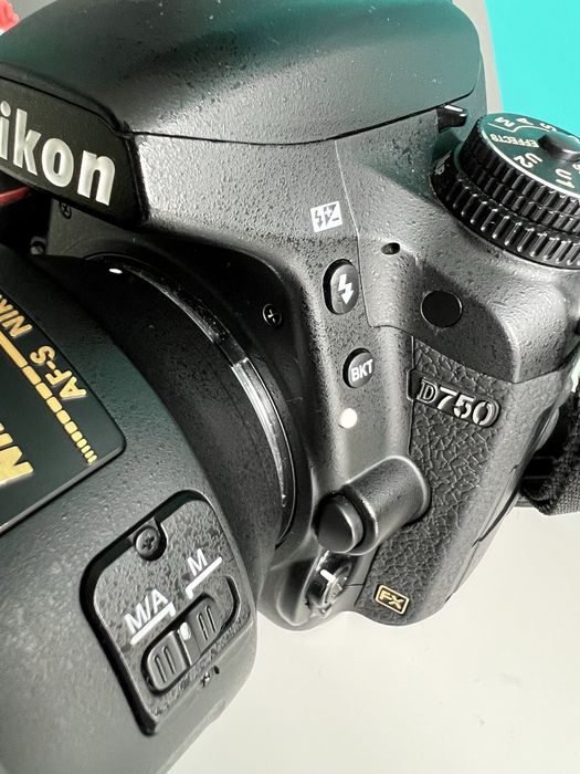 Aparat foto Nikon DSLR D750 cu obiectiv 85mm (se pot vinde si separat) Ramnicu Valcea • OLX.ro