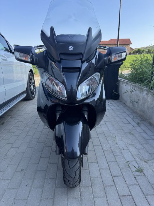 Suzuki Burgman 650 Sard • OLX.ro