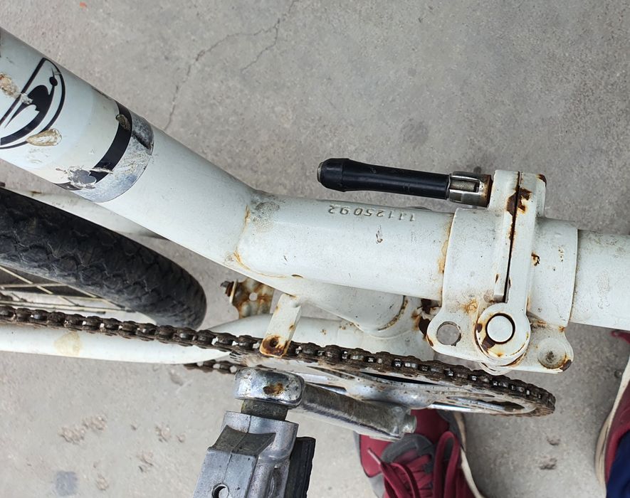 Bicicleta bulgareasca/ruseasca pliabila veche, cu neajunsuri estetice ...