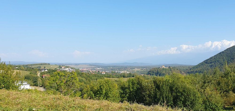 Teren intravilan, 3.301 mp cu priveliste superba spre Munti si Cetate ...