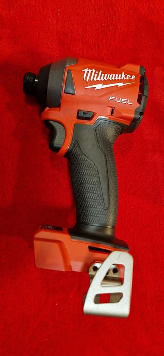 Milwaukee pendular -impact pe acumulator Motru • OLX.ro