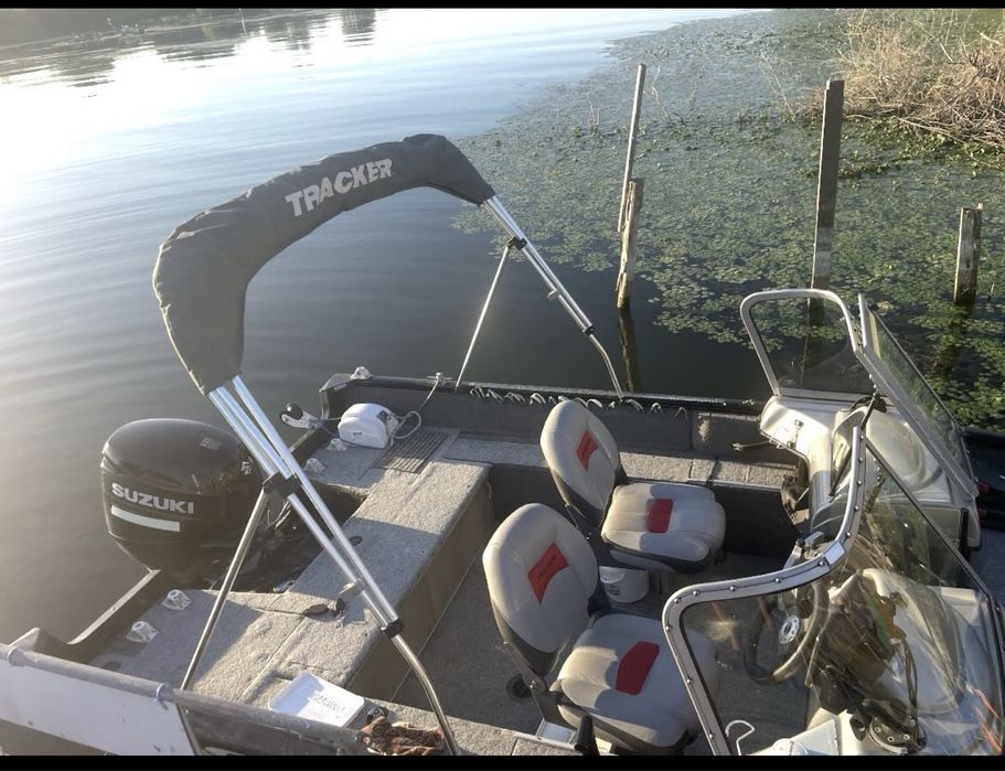 Tracker Pro Guide V-16WT/Suzuki 90 hp/ peridoc 1100 kg Dangesti • OLX.ro