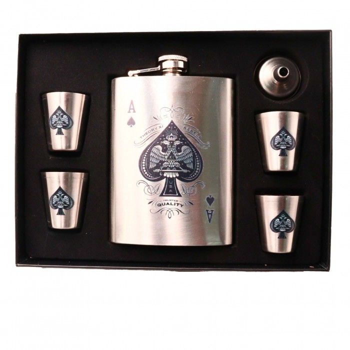 Set Sticla cu 4 Pahare, Cutie Speciala, Model Inima Neagra Valenii de ...