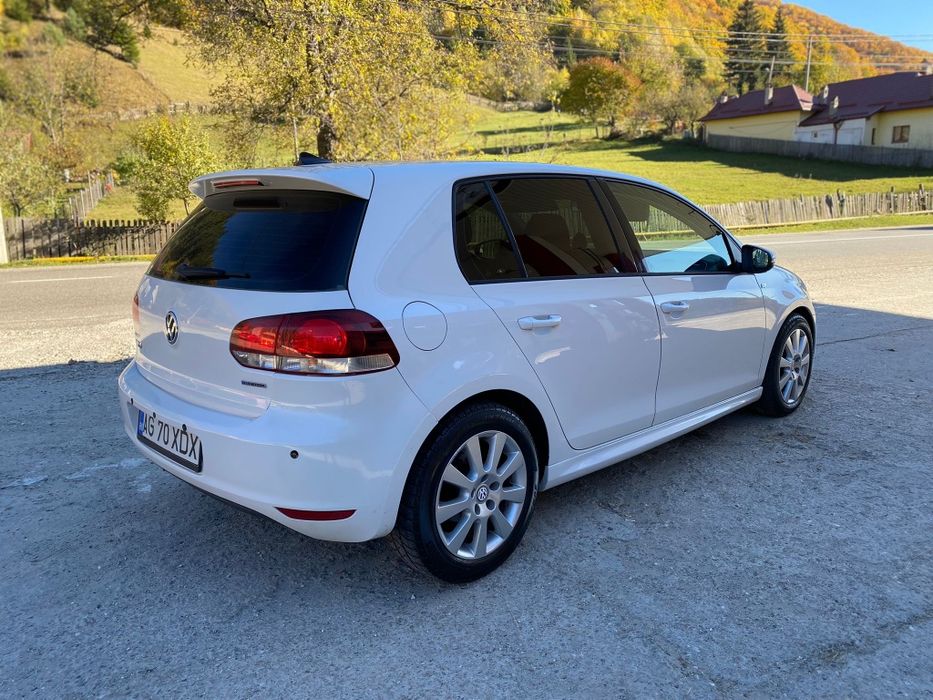 Vw golf 6 r-line an 2011 motor 1,6 tdi euro 5 Campulung • OLX.ro