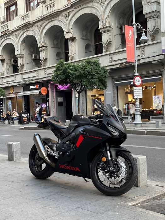 Honda CBR 1000RR Fireblade Sc77 Bucuresti Sectorul 4 • OLX.ro