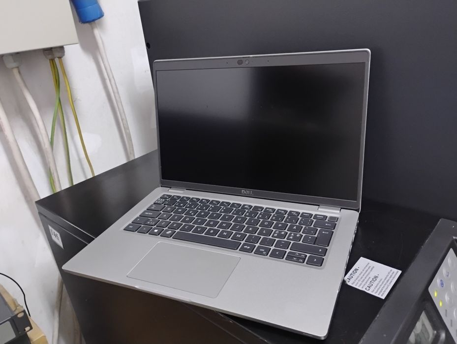Laptop Dell - i5 - 11th - LTE defect Bucuresti Sectorul 5 • OLX.ro