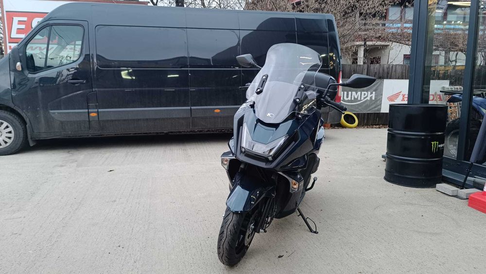 Scuter Kymco SkyTown 125i ABS -se conduce cu B-stoc EST BIKE Campina ...