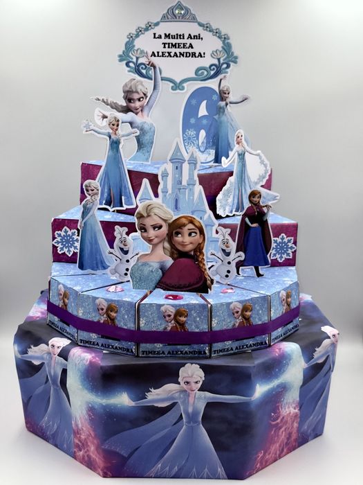 Tort din cutii carton, cu dulciuri ambalate pentru gradinita, scoala ...