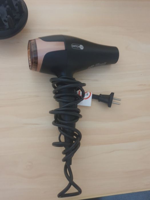 Feon profesional 2200W (uscator de par) Iasi • OLX.ro