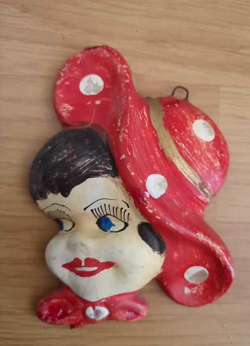 Bibelouri din perioada comunista, (3) Bucuresti Sectorul 6 • OLX.ro