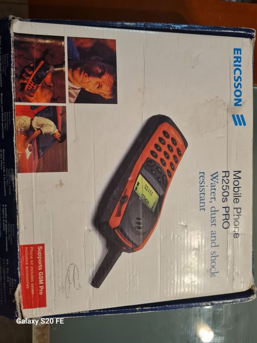Продавам колекционерски телефон Ericsson R 250 pro гр. София 7-ми 11-ти ...