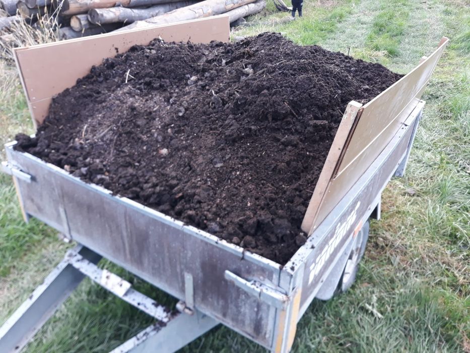 Vand si aduc gunoi grajd uscat de 2 ani (mranita) ingrasamant natural ...