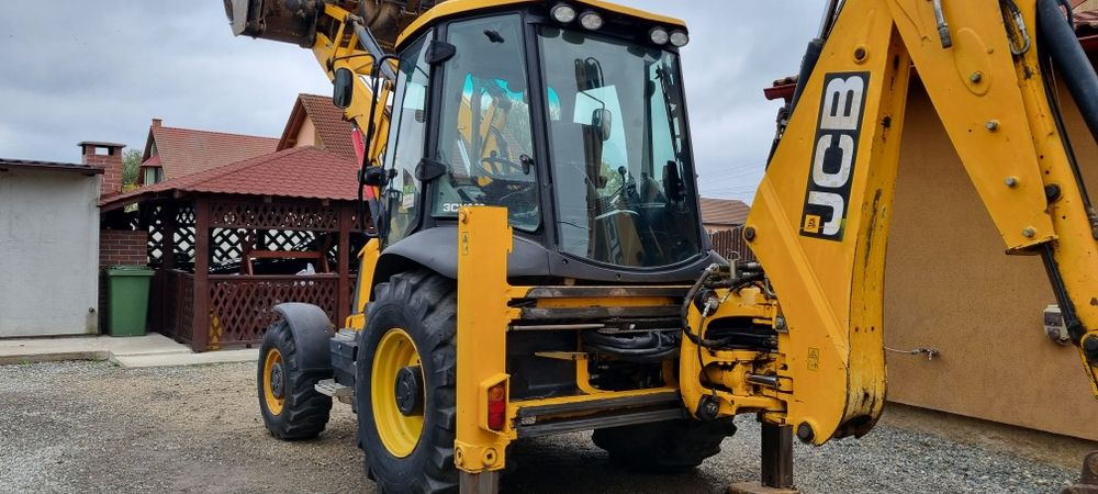 Vând buldoexcavator JCB 3CX Arad • OLX.ro